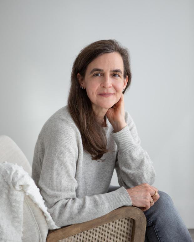 Tuesday Debut – Presenting Elizabeth Tracy! – Susanna Leonard Hill
